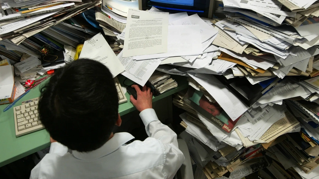 7 warning signs of a toxic workplace
