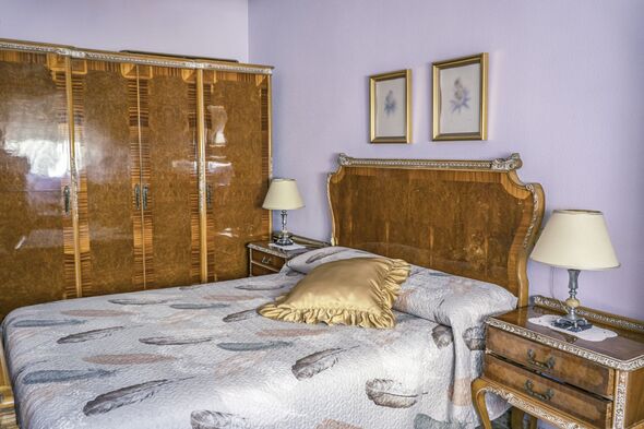 5 common features to remove from your bedroom that make your home look ...