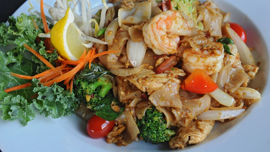 Master the art of Thai drunken noodles at home