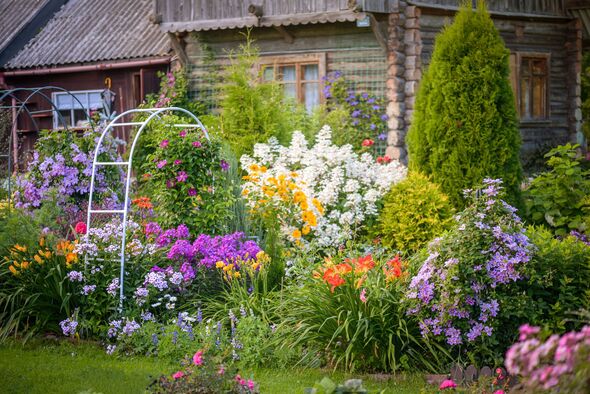 Gardeners urged to put sticks in the garden in June