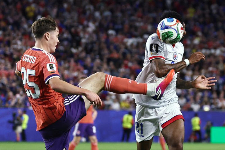 Soccer - Scotland hang on for first World Cup win since 1990 with 1-0 ...