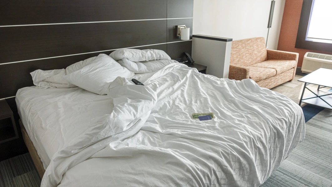 11 hotel warning signs and hygiene hazards