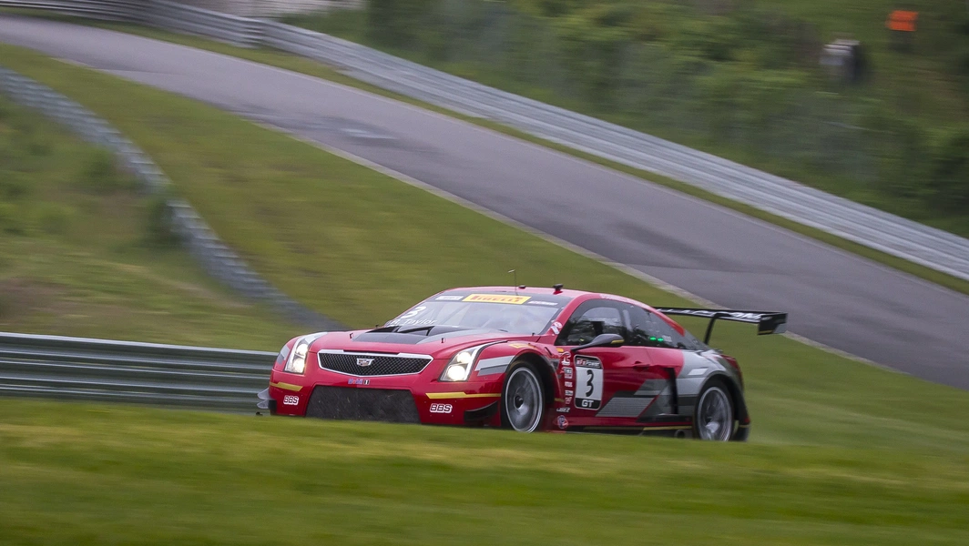 Cadillac CT5-V Blackwing: Manual V8 performance legacy