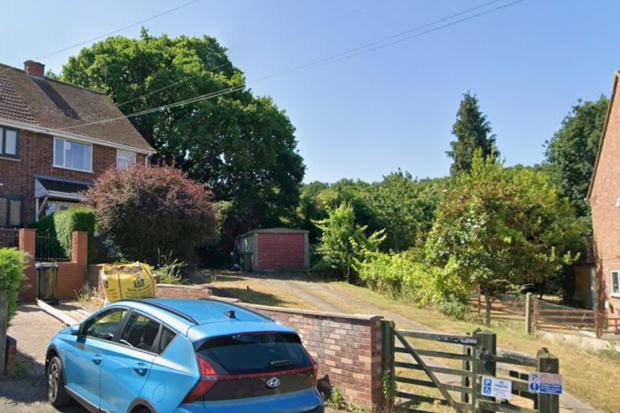 House plan sparks concerns for oak tree and children walking to school