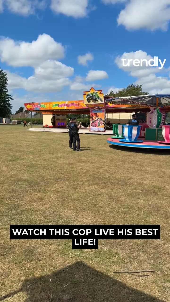Heartwarming moment: Officer enjoys teacups while eating ice cream