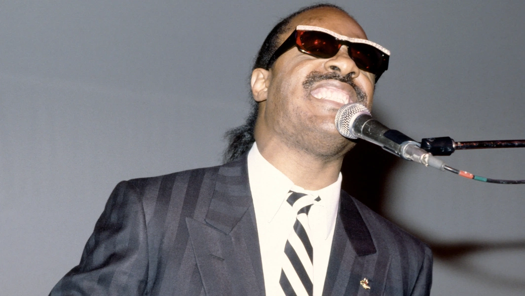 11 singers who overcame incredible challenges