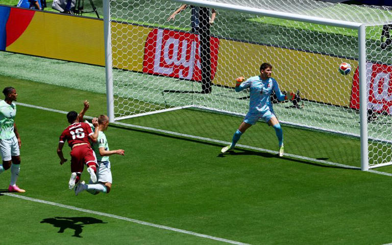 Soccer-'We have the right to dream': Qatar keep faith after crucial draw