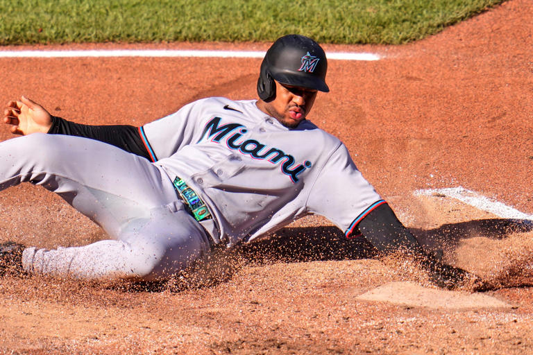 Spencer Horwitz hit by pitch with the bases loaded to lift the Pirates ...