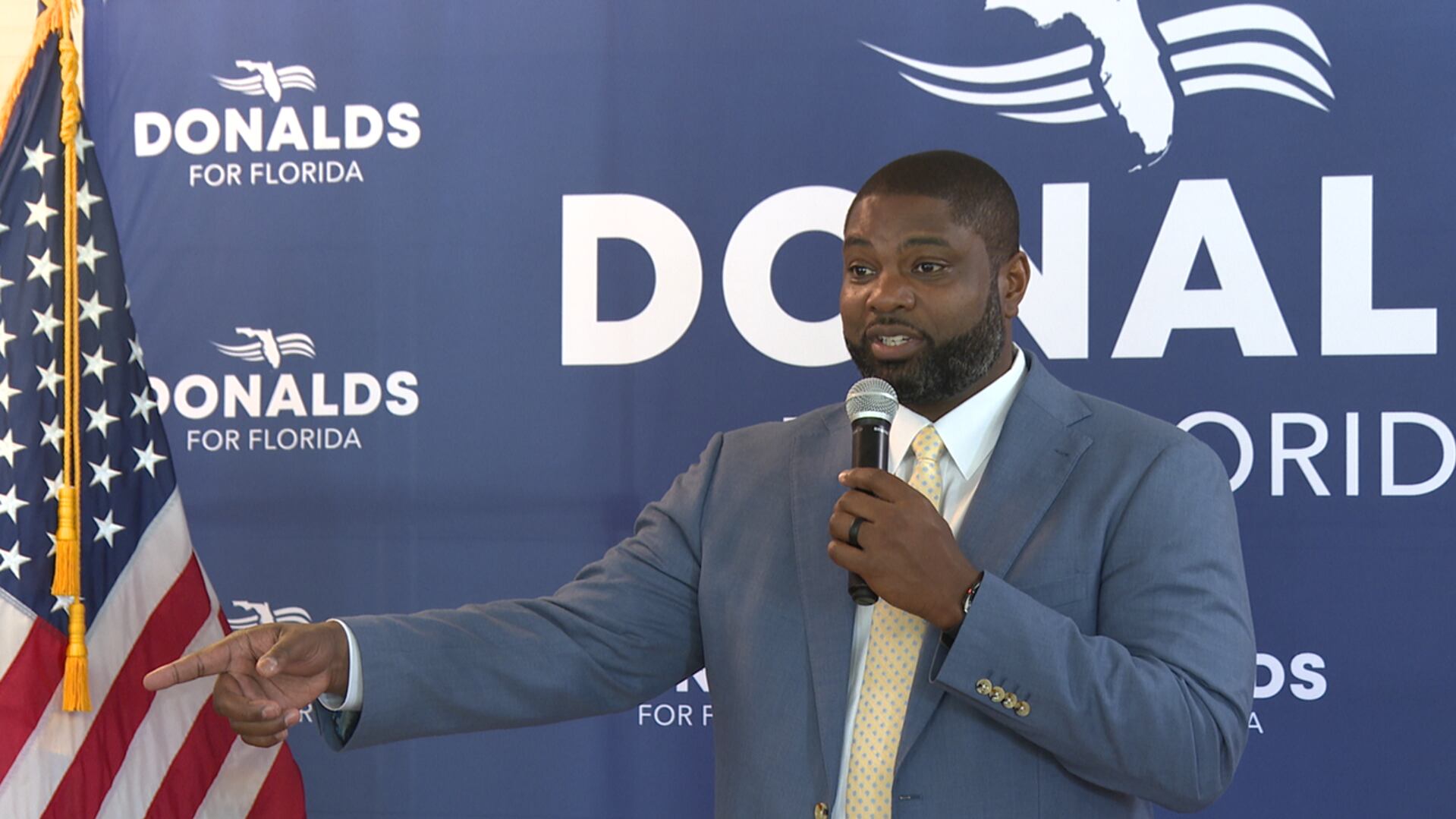 US Rep. Byron Donalds speaks with voters in Lake Butler, Lake City