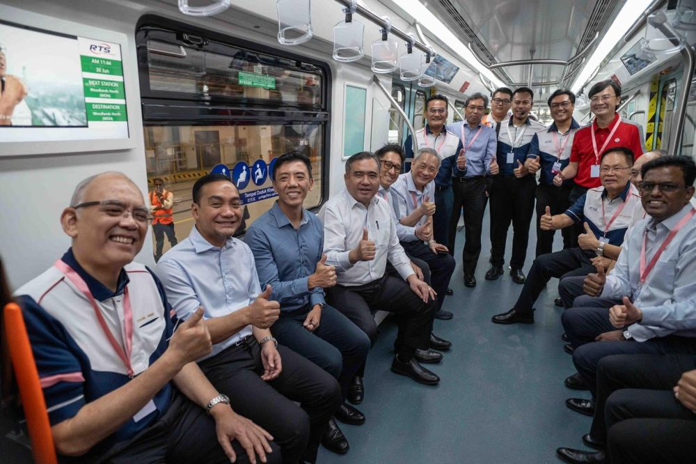 Loke renews KTM Komuter invitation to Onn Hafiz: 'See you in Kulai on ...