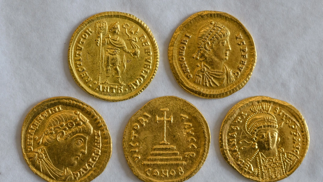8 most valuable gold coin discoveries