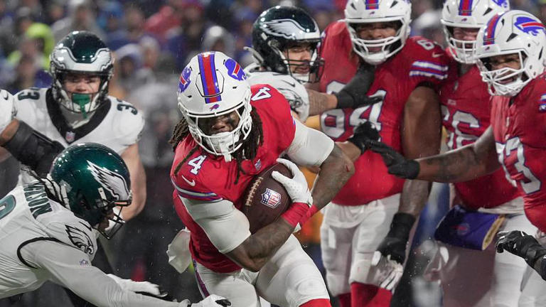 Buffalo Bills' James Cook puts family first during special NFL offseason