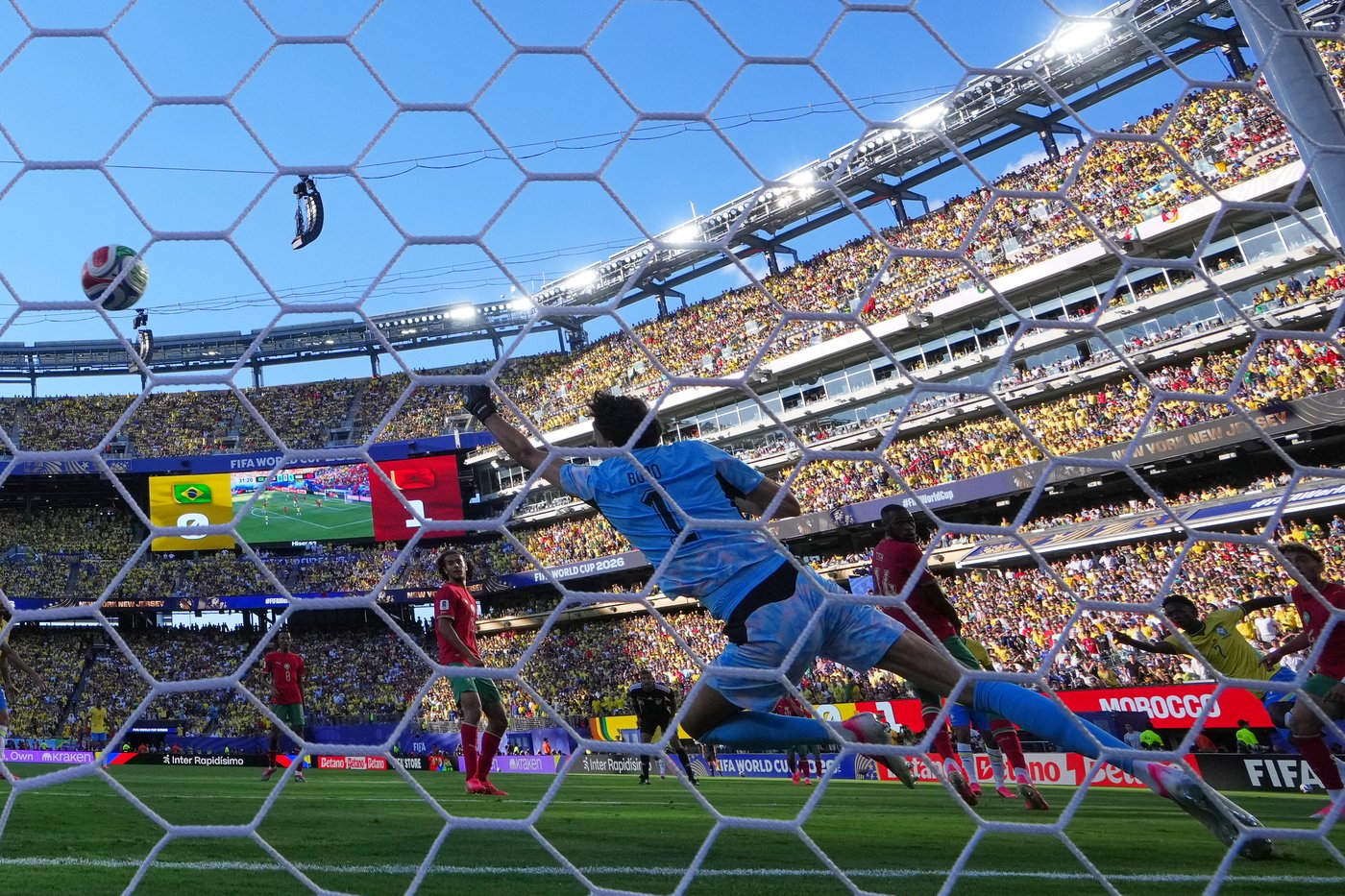 Vinícius Júnior scores a highlight-reel goal in Brazil's World Cup ...