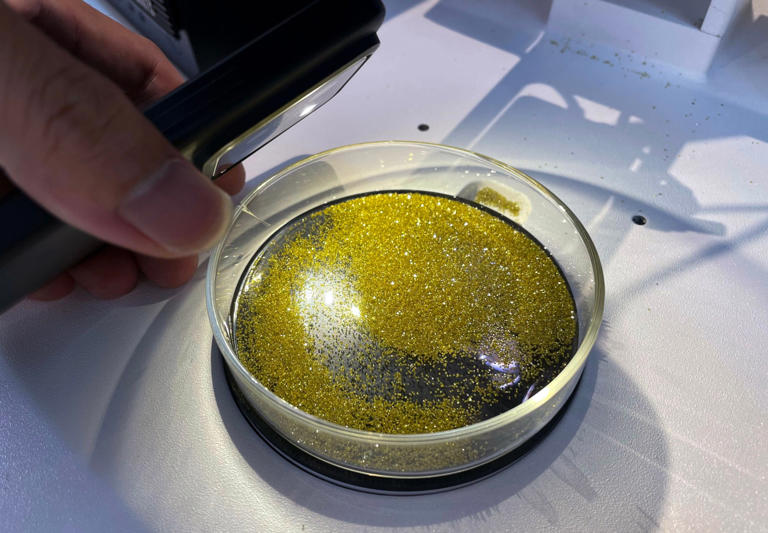 Natural diamond firms turn to blockchain traceability amid lab-grown ...