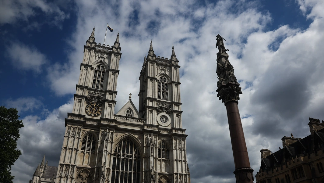 13 royal crowns lost, stolen, or preserved
