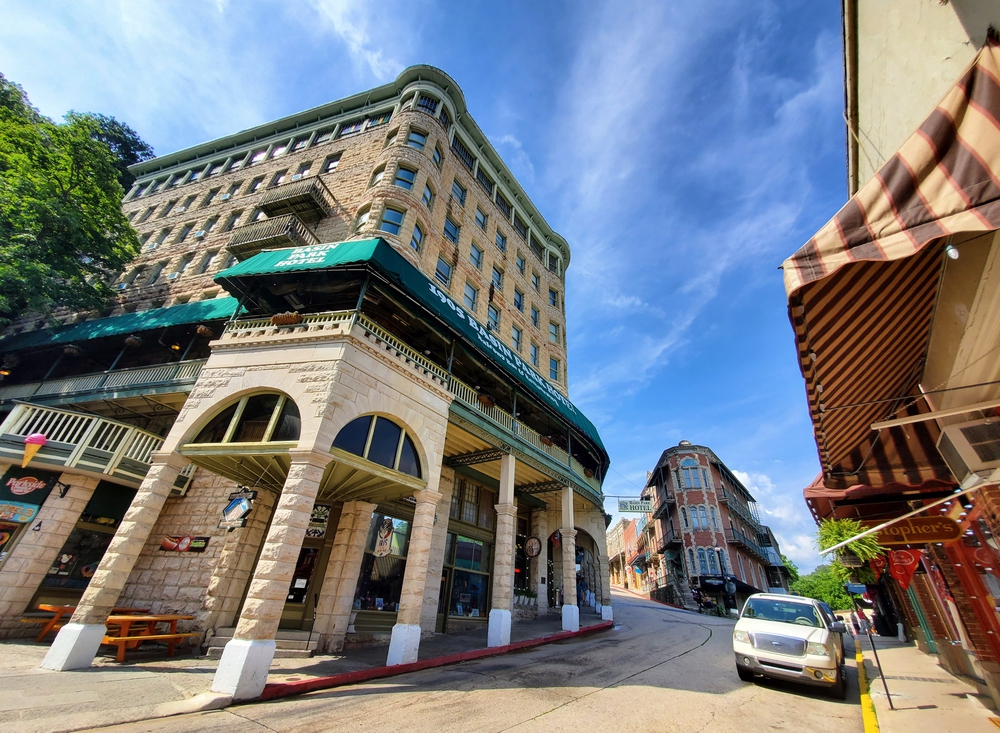 24 small towns in the Ozarks and Blue Ridge Mountains that retirees are ...