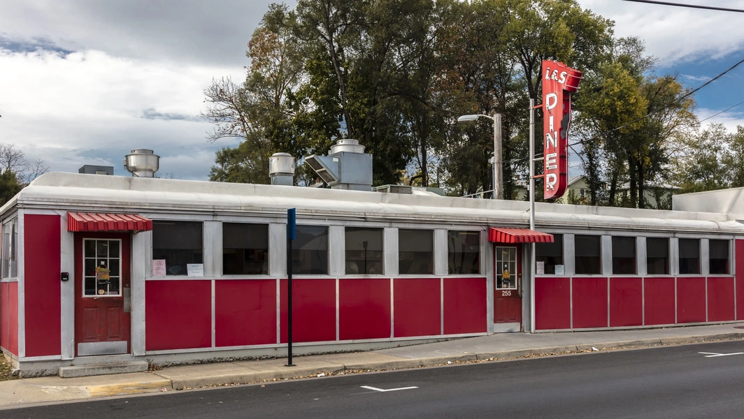 8 beloved mom-and-pop restaurants across America