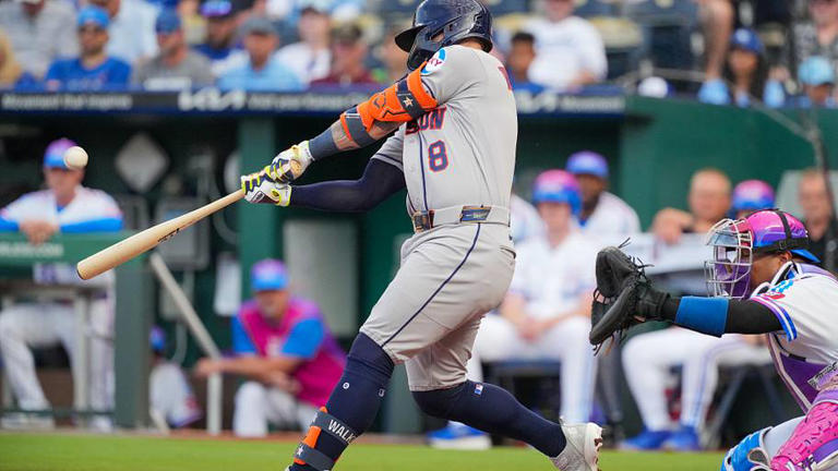 Astros Yordan Alvarez casting shadow over impressive season from ...