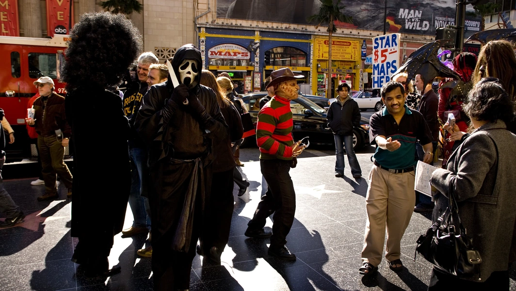 7 fascinating real-life doppelgänger encounters