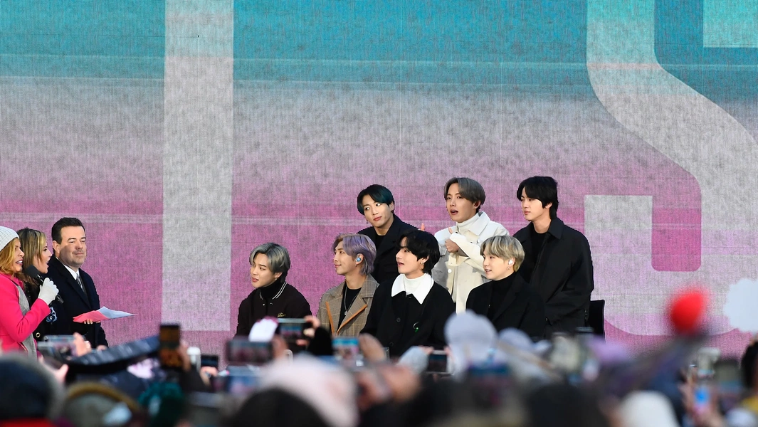 BTS marks 13th anniversary with lyric and recipe books