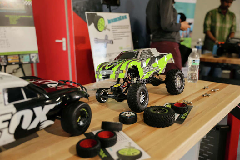 Dow Championship STEM Center gives kids hands-on lessons