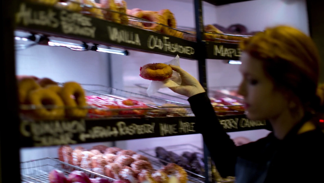 7 unique donut shops across the United States