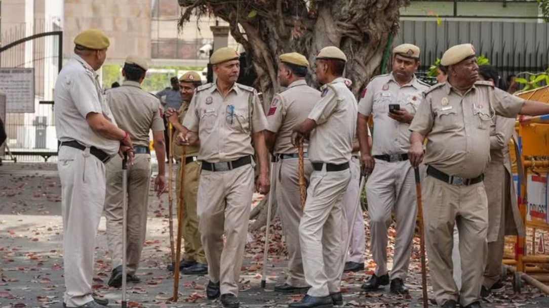 Greater Noida hostel guard, 19, dies after fall; domestic dispute angle ...