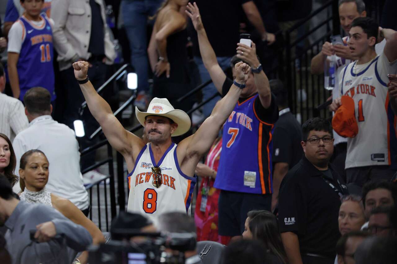 Spurs say Knicks fans won't be booted from Game 5 despite ticket sales ...