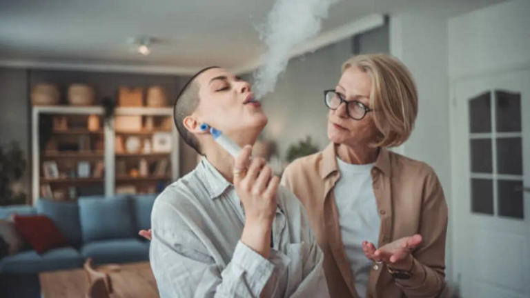 As flavoured e-cigarettes gain approval, US parents face a new vaping ...