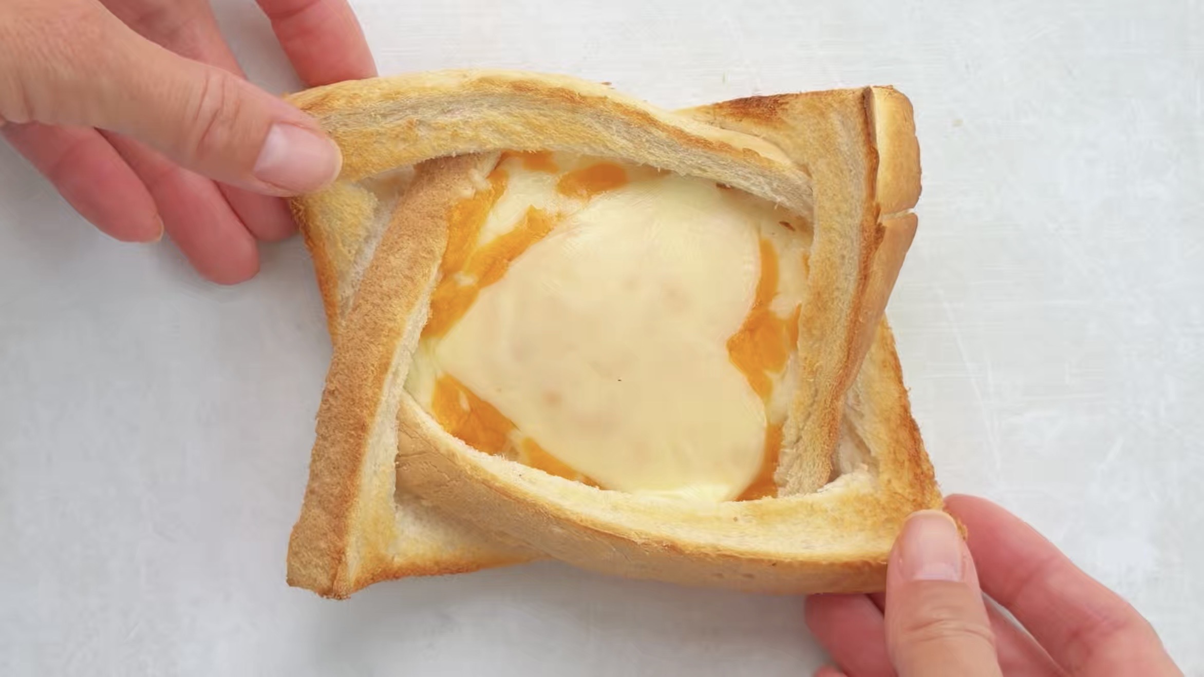 Triple cheese twisted toast