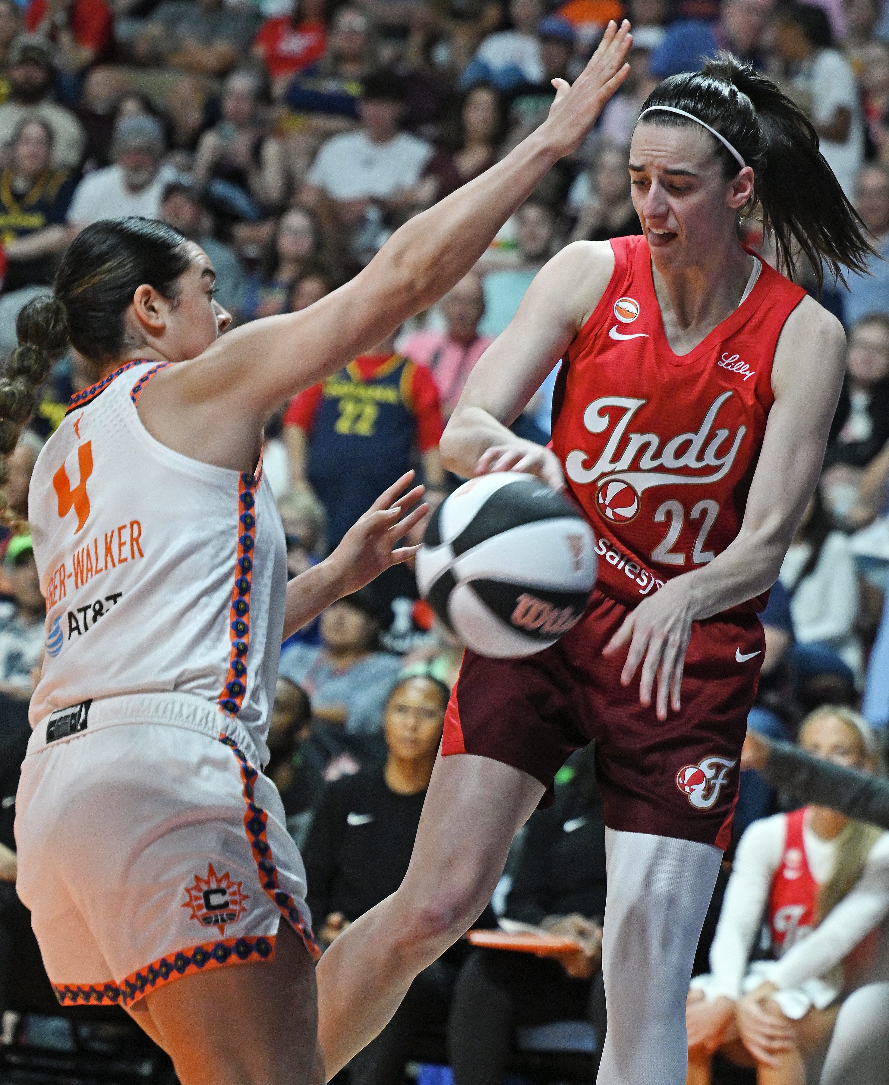 Caitlin Clark, Stephanie White dismiss any discord as Fever win third ...