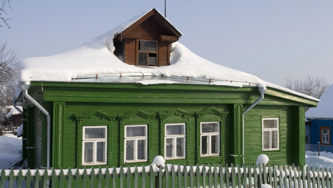 7 unique and traditional Russian dachas