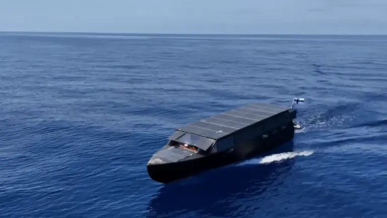 Man living on his hand-built solar-powered yacht that can run forever ...