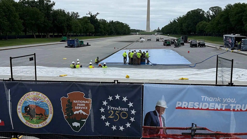 Trump's $14M reflecting pool revamp hit by algae bloom