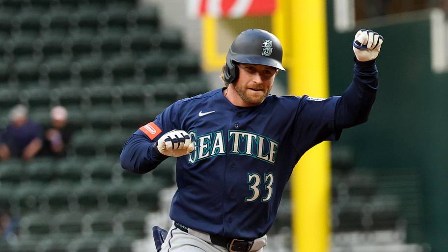 Mariners’ Brendan Donovan trade looks like an unsettling deadline ...