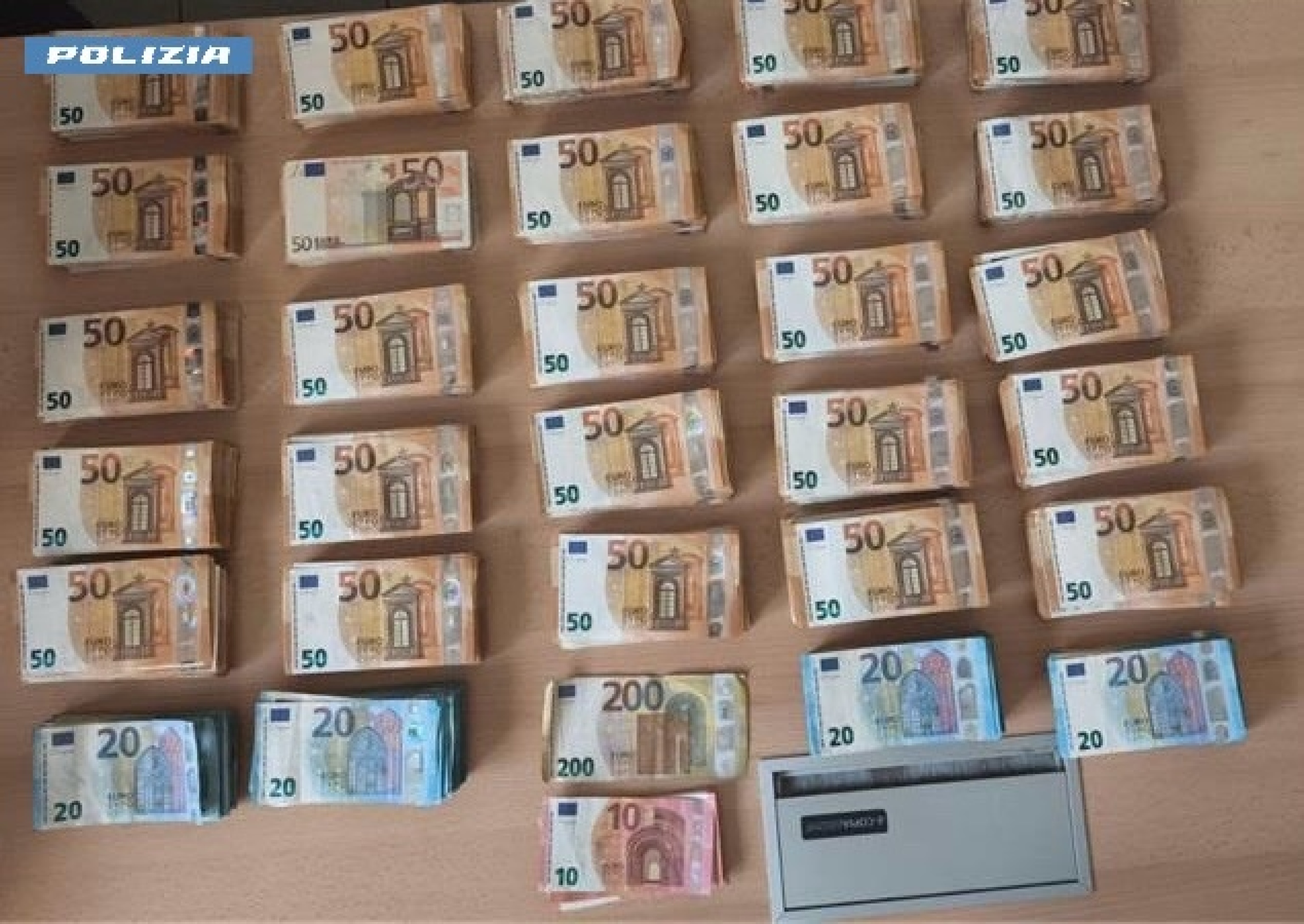 In treno con 140mila euro, fermato dalla Polfer per ricettazione