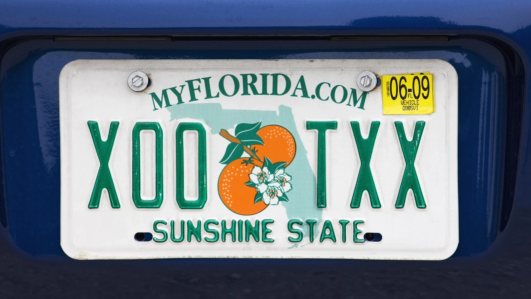 15 striking state license plate designs
