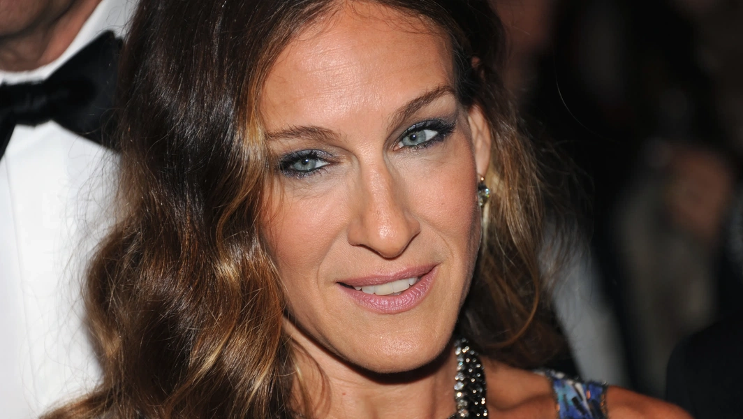 How to recreate Carrie Bradshaw’s signature curls