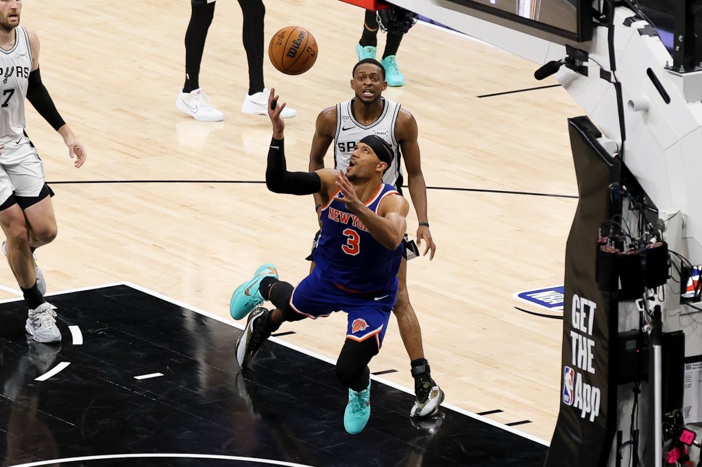 Charles Barkley calls for Spurs to bench De’Aaron Fox after brutal Game ...