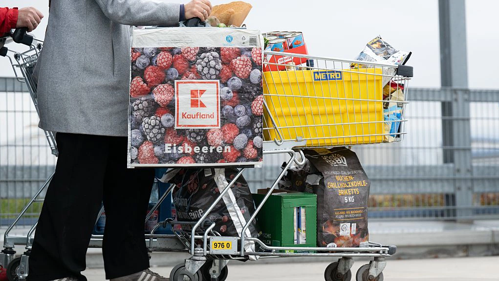 Recognizing and avoiding everyday spending traps