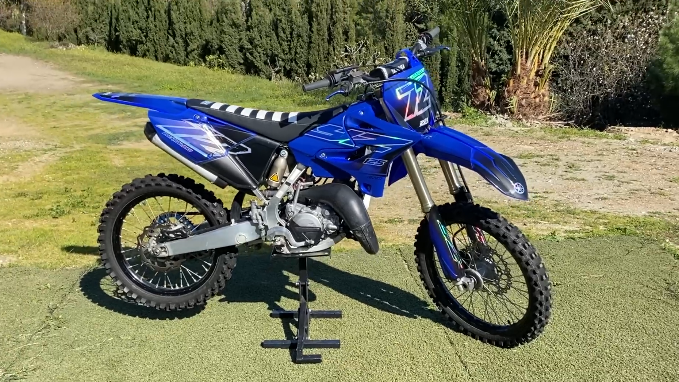 Renovamos por completo la Yamaha YZ 125