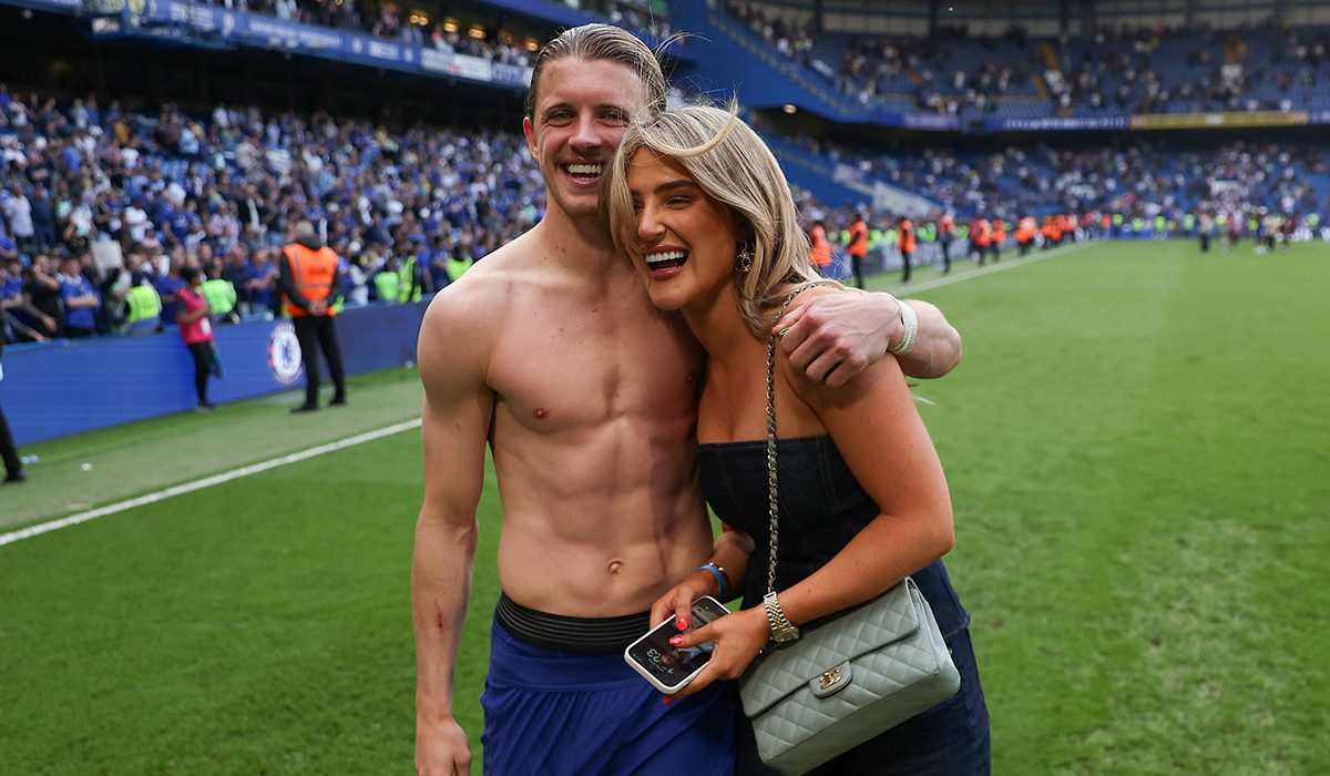 Premier League star announces engagement to Cork model after Mallorca ...
