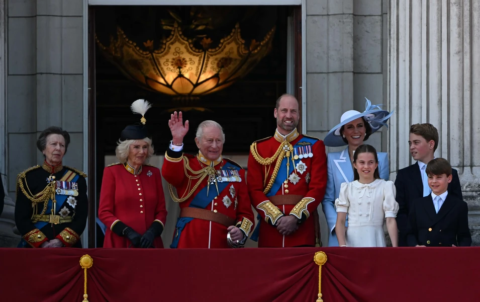 King Charles maintains slimmed-down balcony for Trooping 2026
