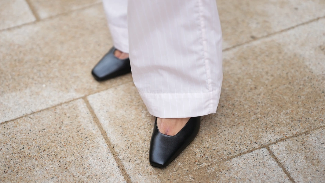5 stylish black flats for comfort and versatility