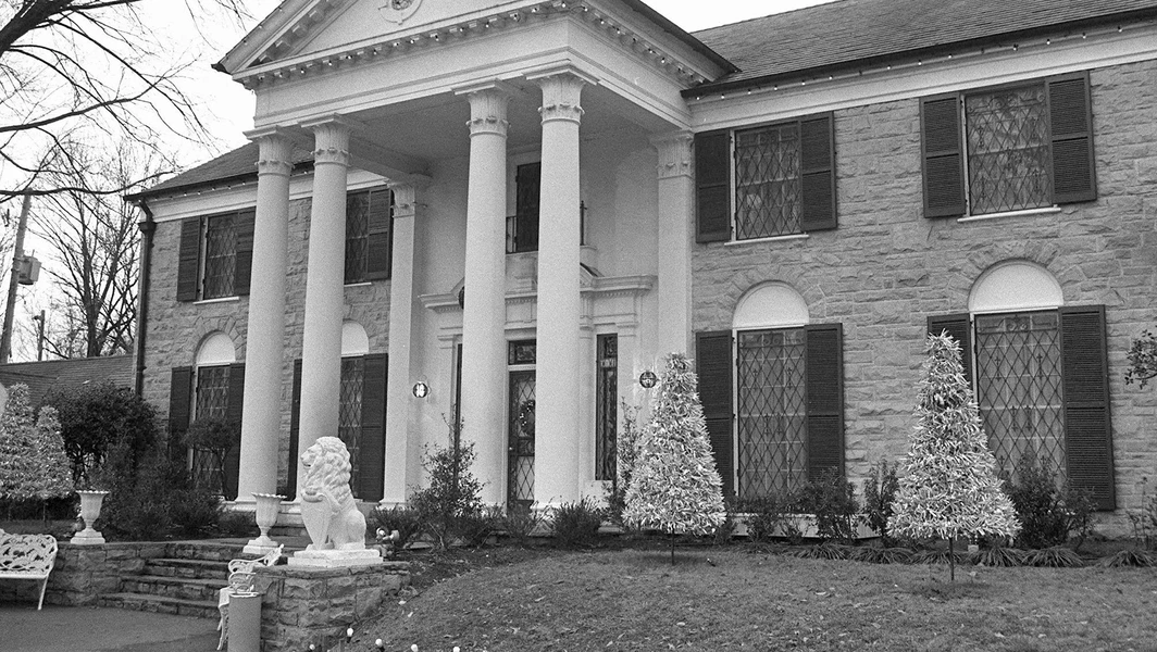 8 iconic glimpses into Elvis Presley's Graceland
