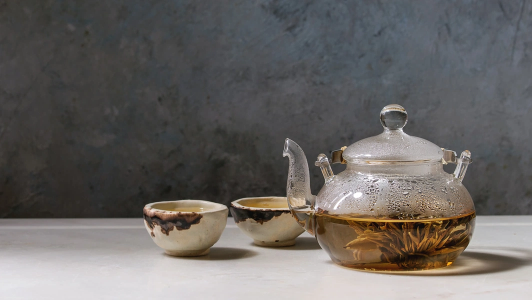 Health effects of daily green tea consumption