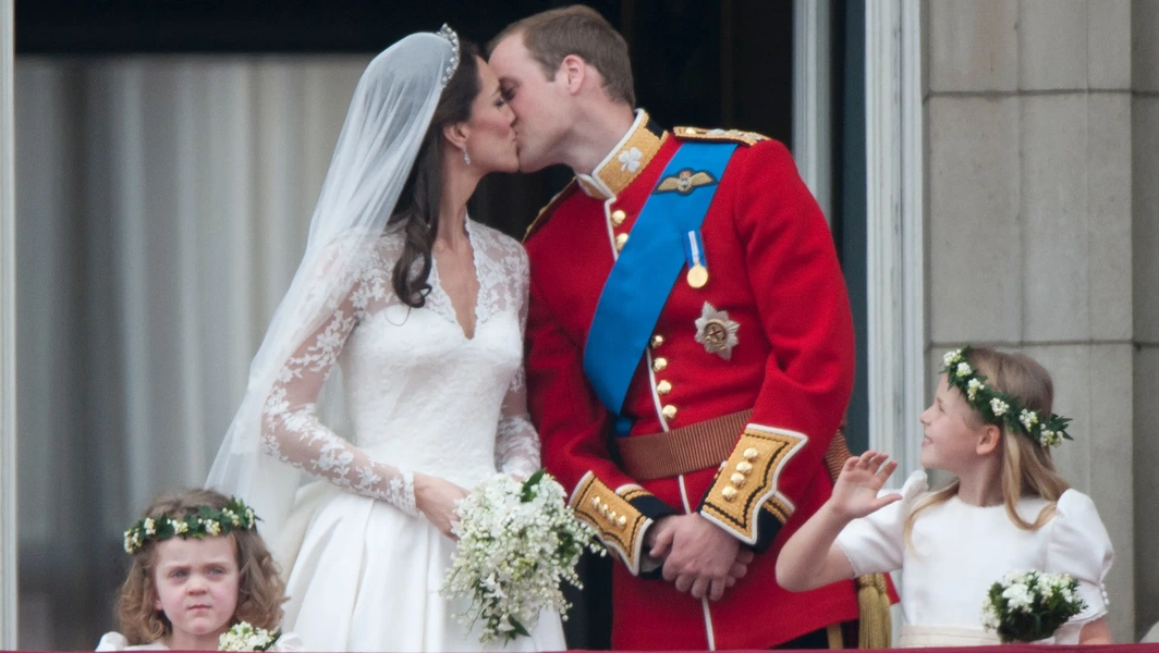 Viral grumpy flower girls at iconic weddings