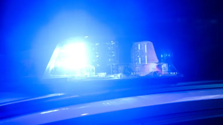 Mitten auf der Zeil: Mann bei Streit mit Machete am Kopf verletzt