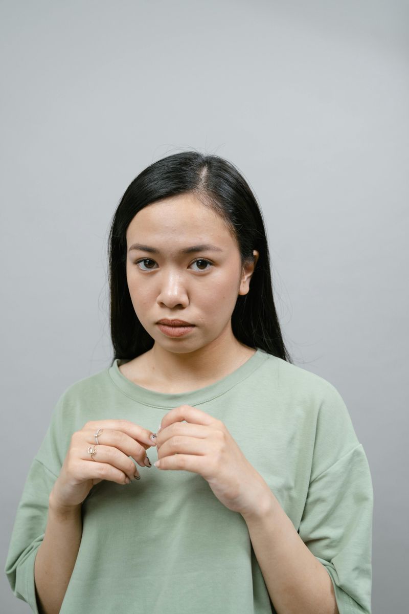 14 things shy people keep to themselves—even from close friends