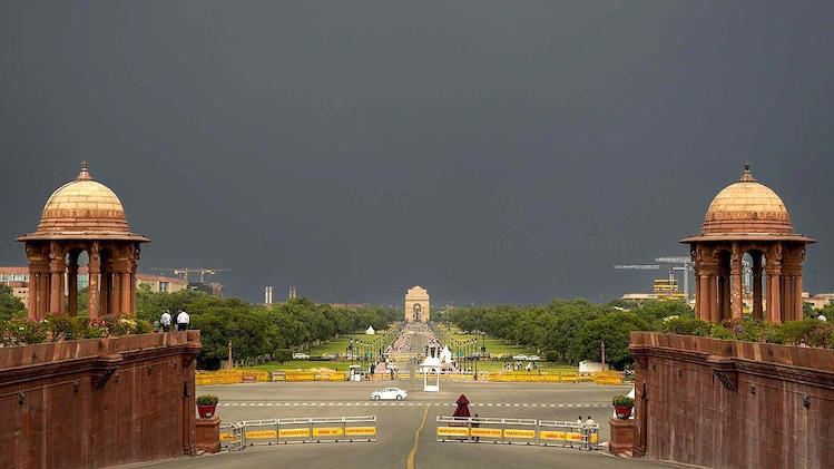 IMD issues heavy rain alert for these states; heatwave to persist in ...